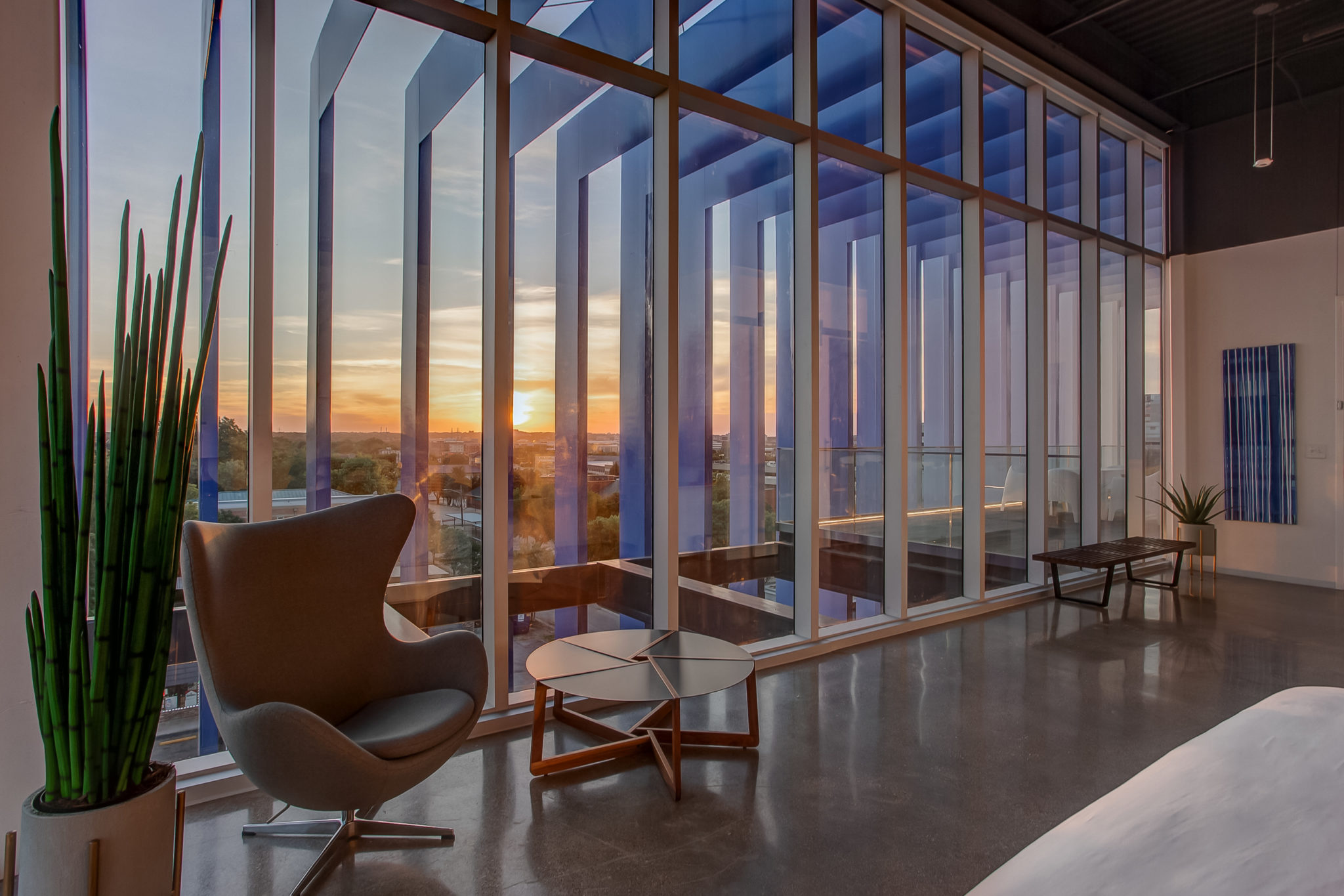 Bluebird - Hotel Revel